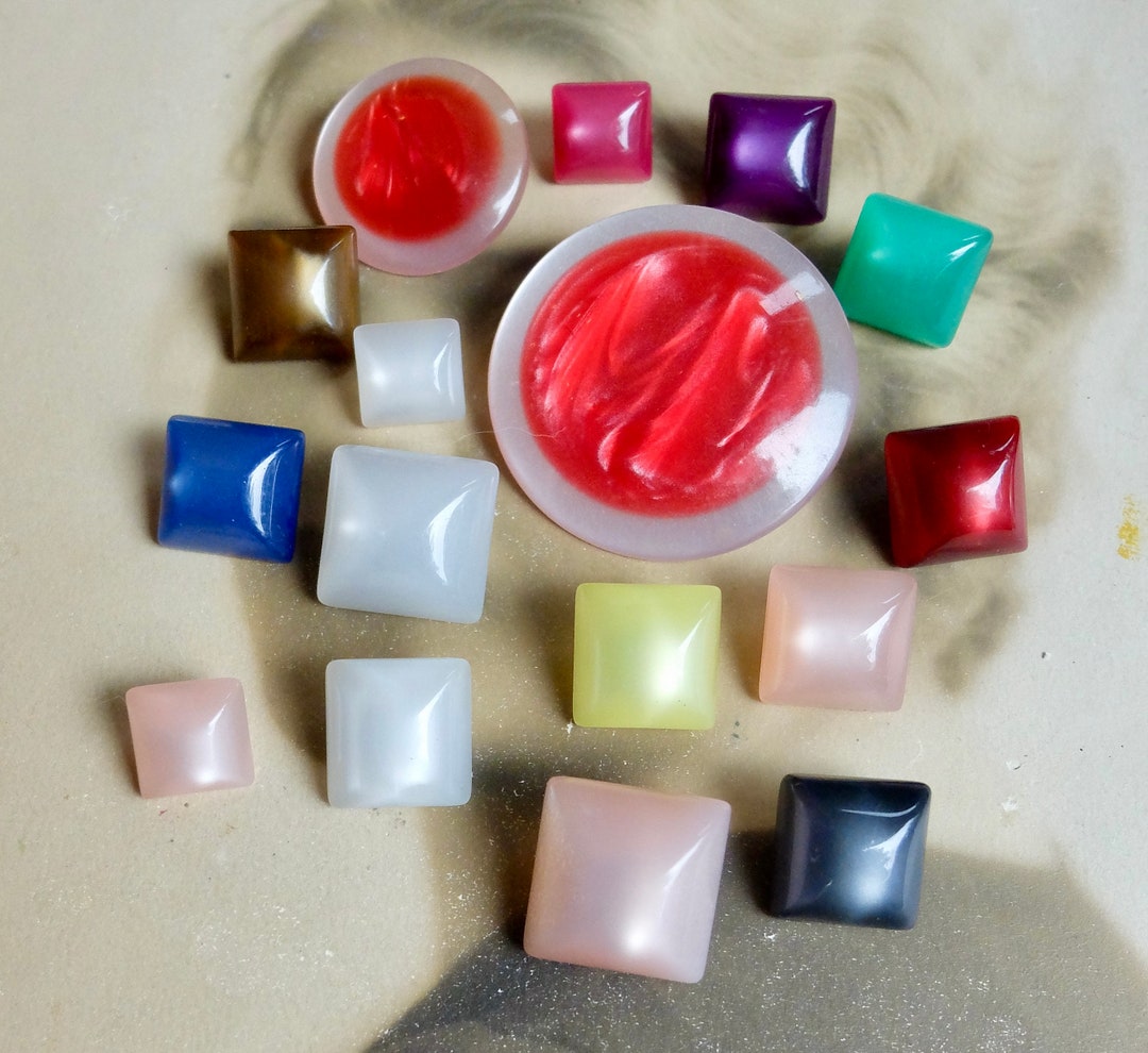 16 Vintage Lucite Buttons Colors Assortment Square Round - Etsy