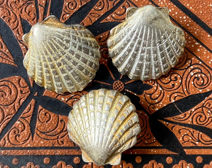 3 Metal Buttons Shell Seashell Scallop White Metal - Etsy