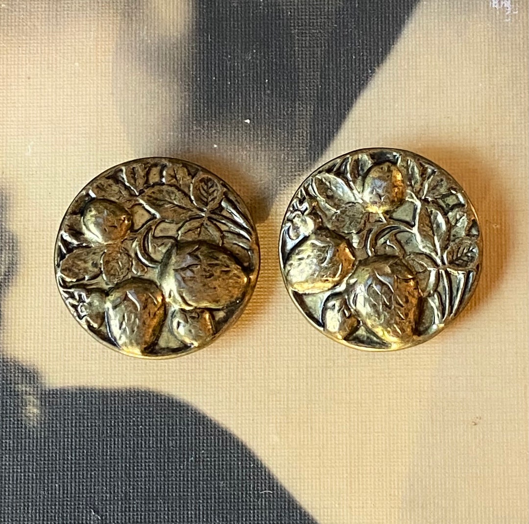 2 Vintage Metal Buttons Strawberry Design Plant Fruit - Etsy