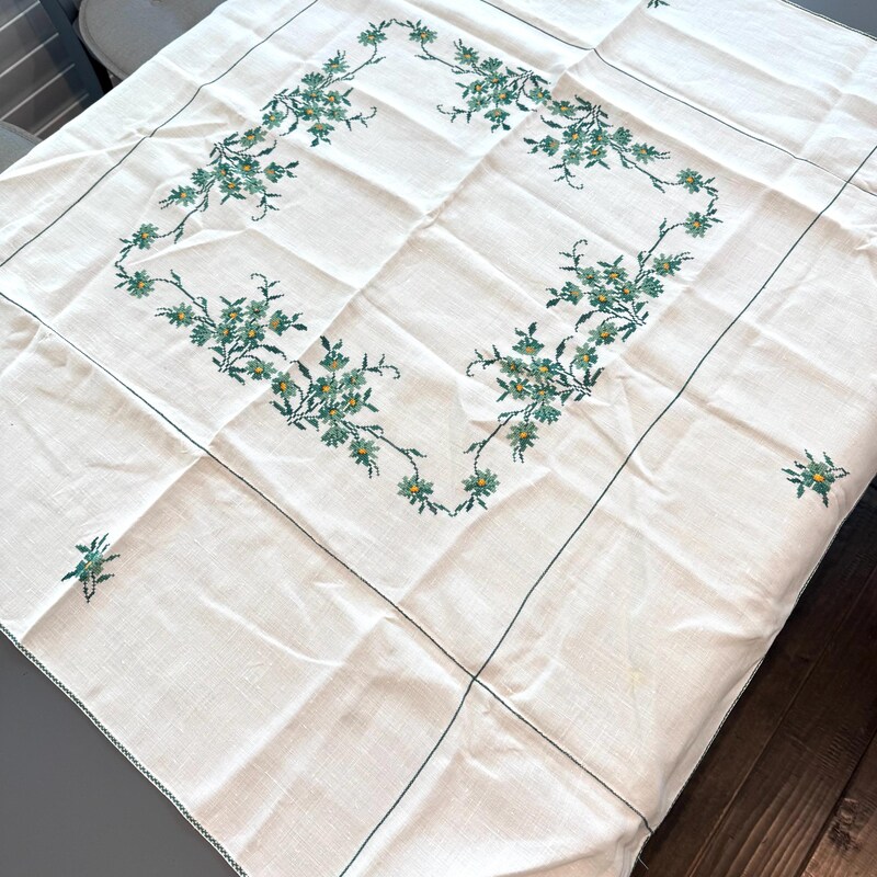 Needlepoint Table Cloth - Etsy