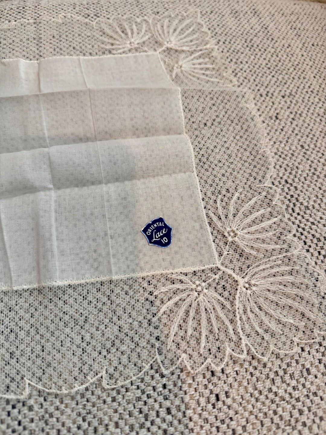 Vintage Handkerchief - Antique Handkerchief Hankie - White Lace Edge ...