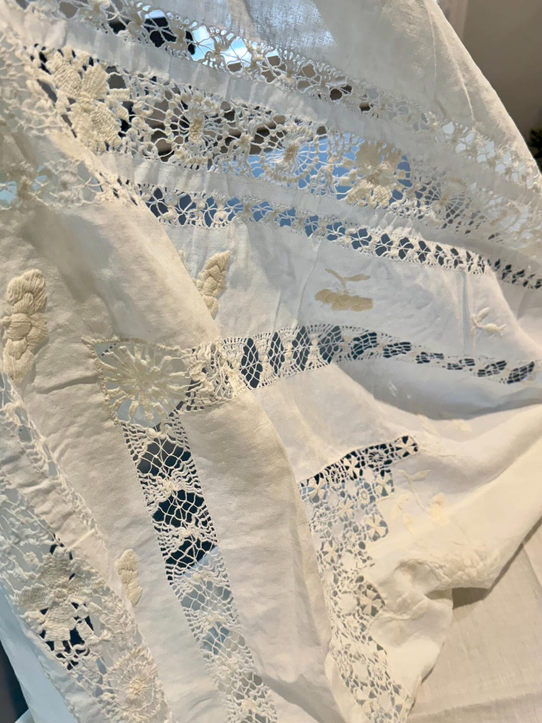 Exquisite Antique Tablecloth - Antique Embroidered Tablecloth ...