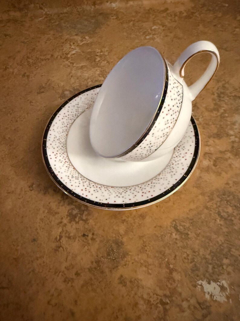 Teacup Bird Feeder – Teacup and Saucer Hanging Garden Feeder ...