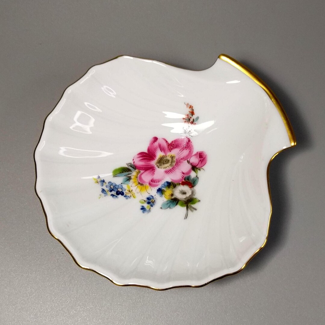 AK Kaiser Porcelain Dish Shell Shaped With Floral Motif Vintage - Etsy