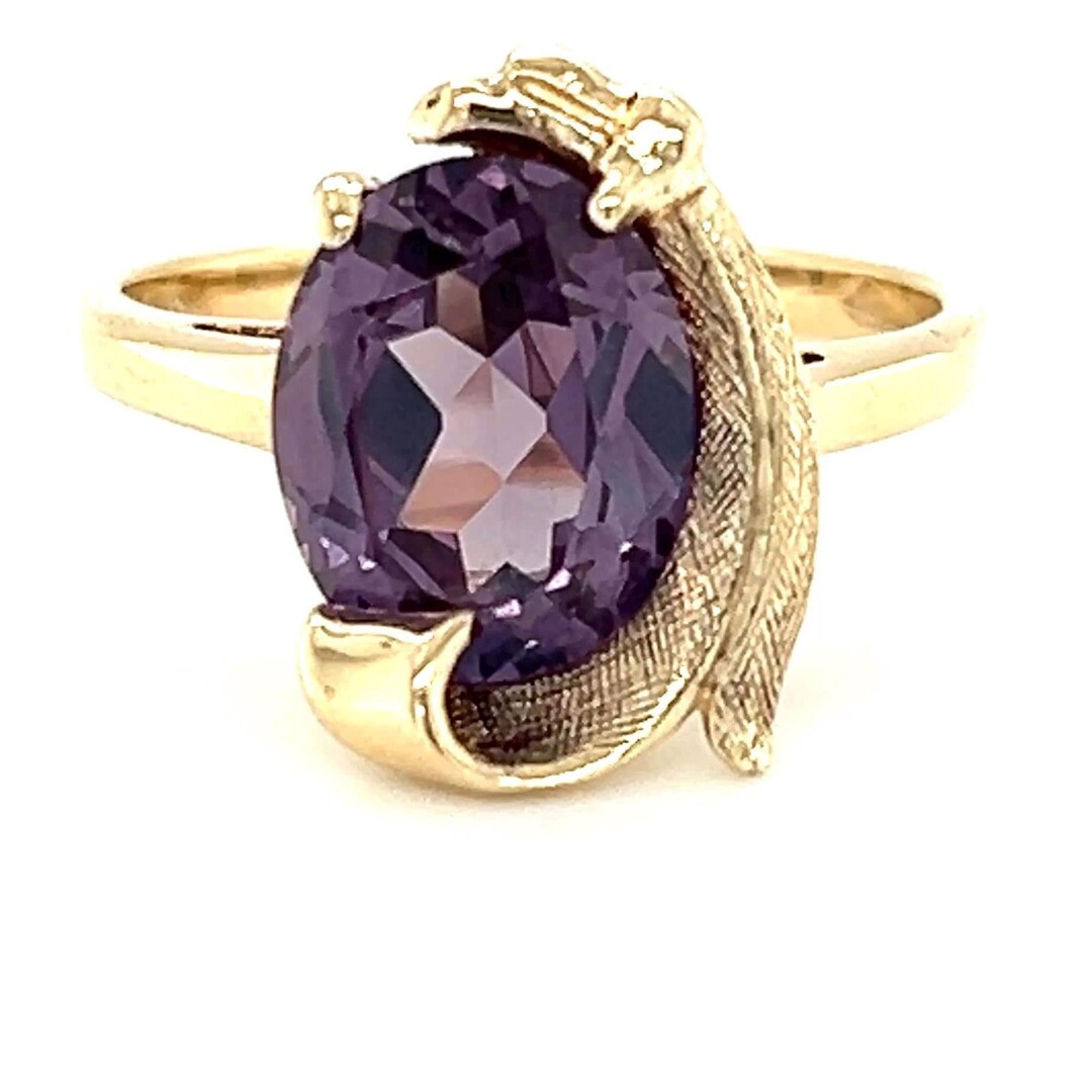 10k Synthetic Alexandrite Solitaire Ring Set in Yellow Gold - Etsy