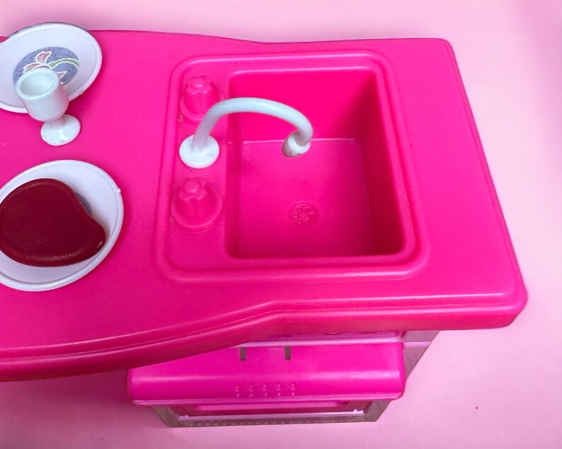 Vintage 90s Barbie Dreamhouse Furniture/refrigerator/sink and ...