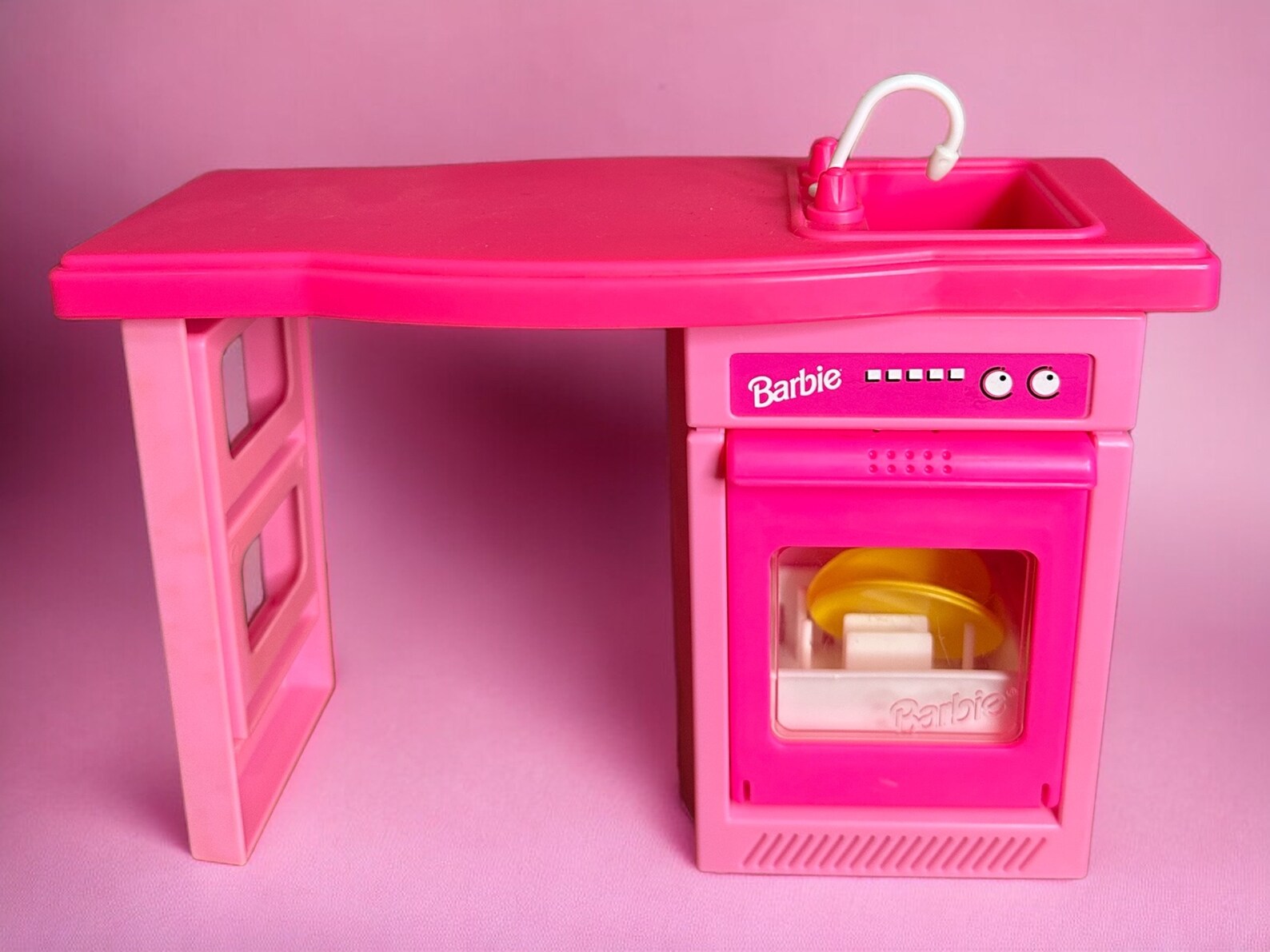 Vintage 90s Barbie Dreamhouse Furniture/refrigerator/sink and ...