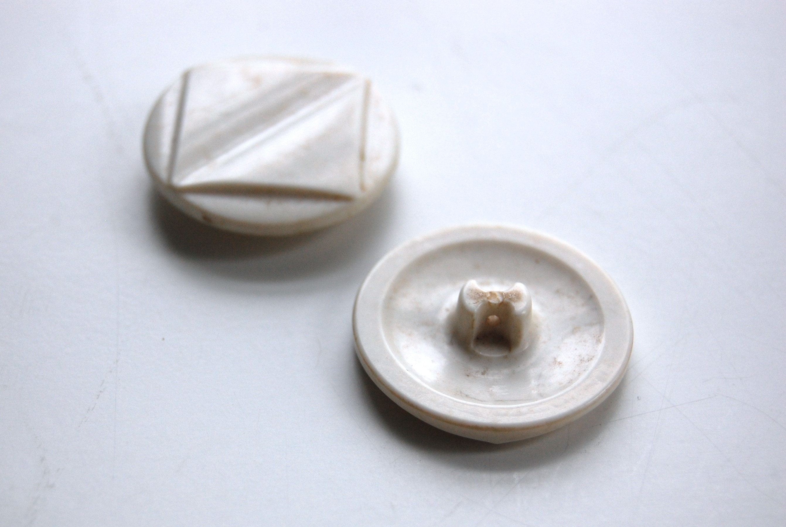 Vintage 1950s Off-white Geometric Round Buttons, Large Vintage 1950s ...