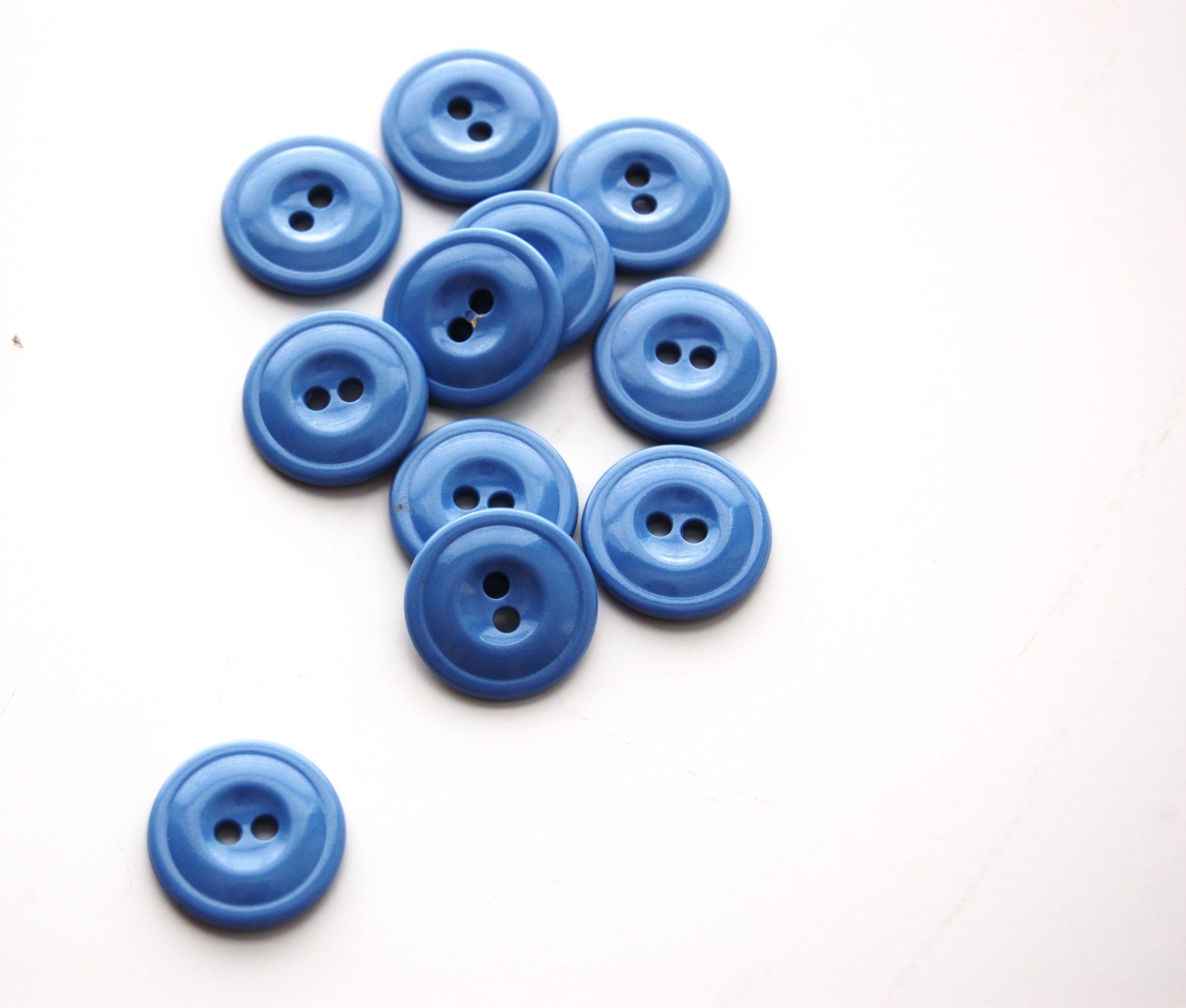 Vintage Light Sky Blue Buttons, Periwinkle Blue Buttons, Set of 11 ...