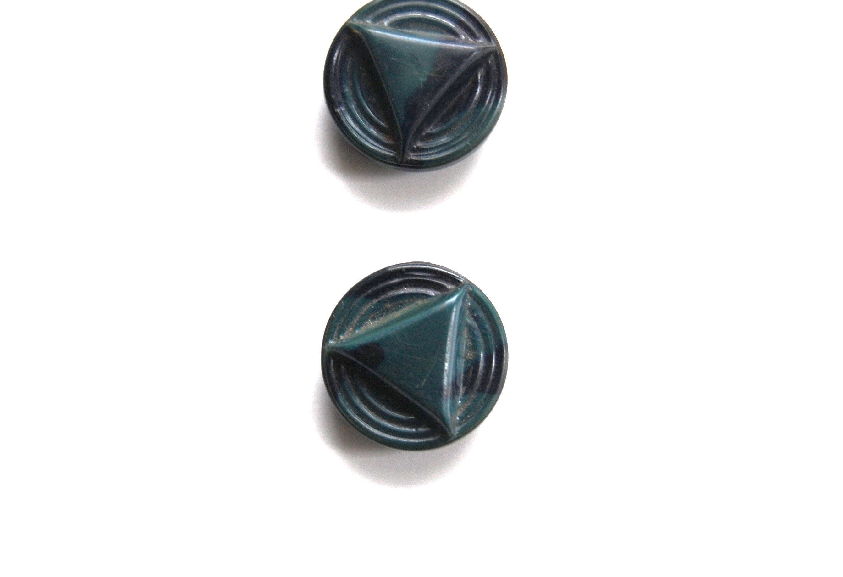 Vintage 1940s Dark Green Triangle Buttons, Dark Green Vintage Buttons ...