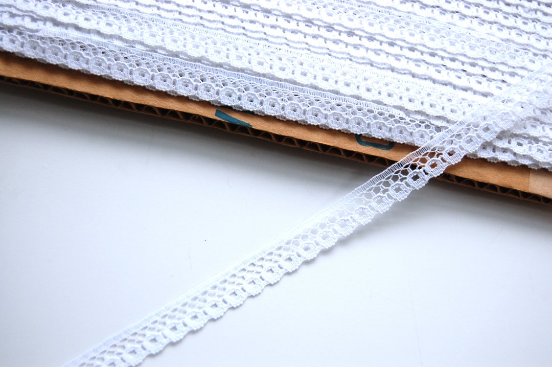White Circle Lace Trim: Scalloped Edge, Sewing, Scrapbooking - Etsy