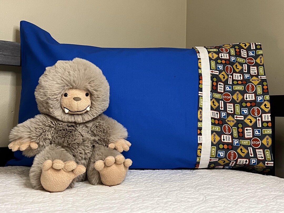 Blue Road Signs Cotton Standard Size Pillowcase Novelty Gift Trucking ...