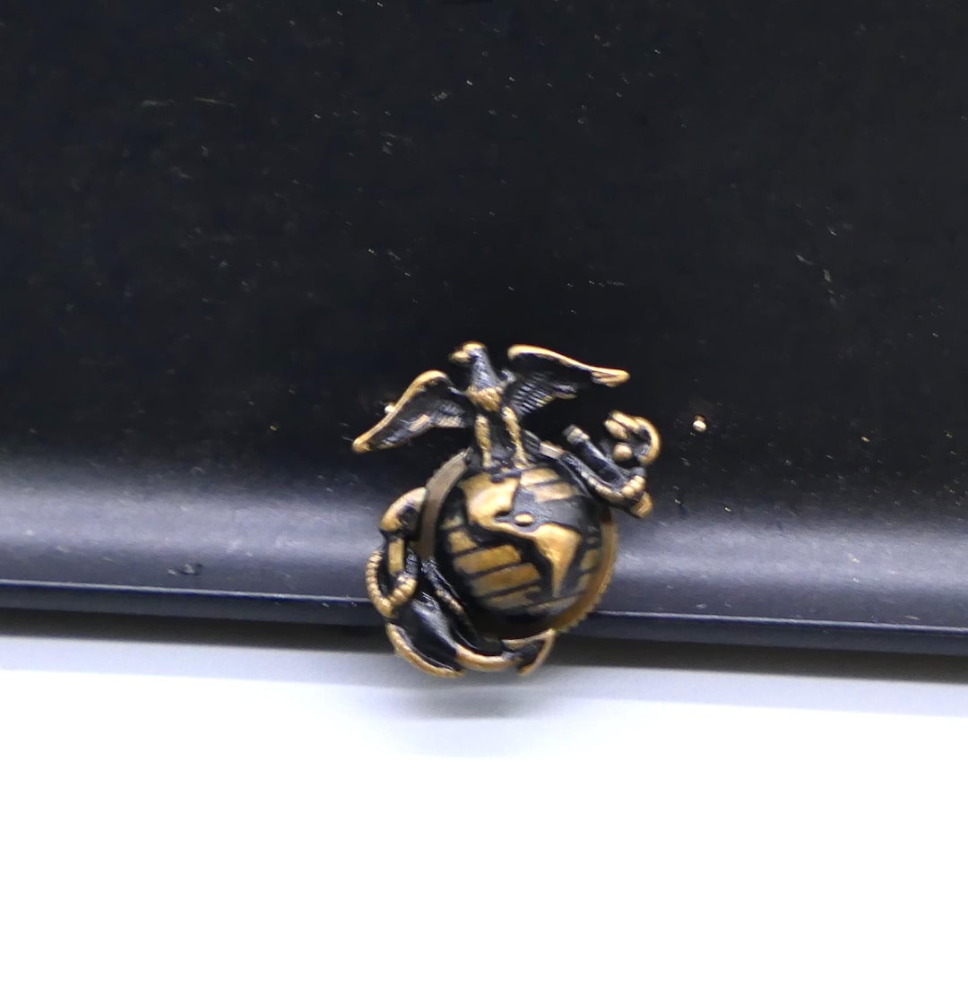 Vintage US Marine Corps Hat Pin Lapel Pin Eagle Globe Anchor Screwback ...