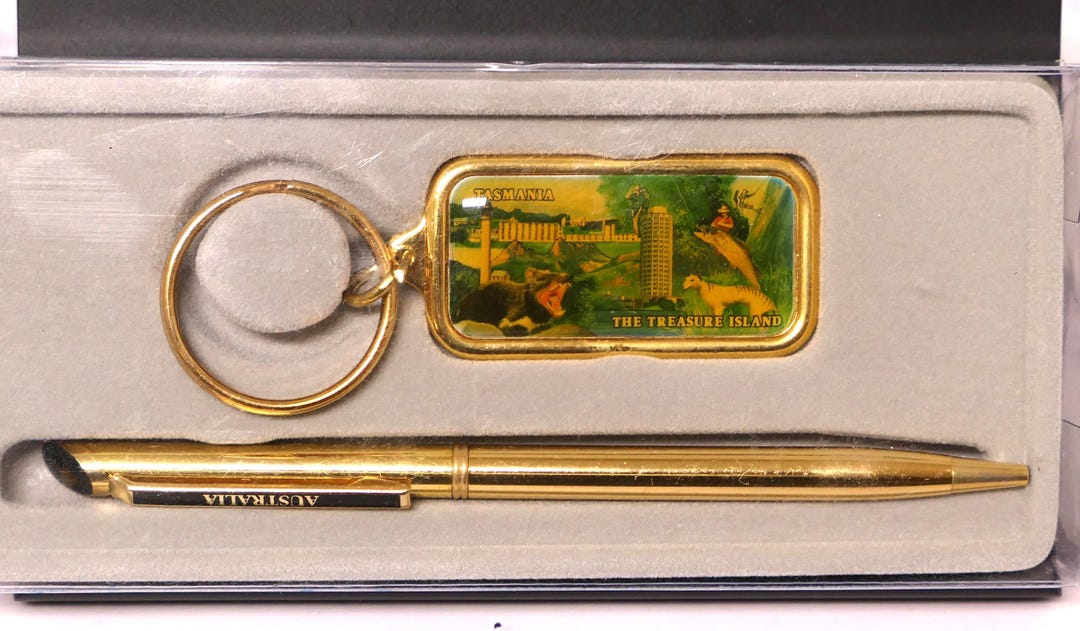 Australian Souvenir Pen & Key Chain Set “the Treasure Island” - Etsy