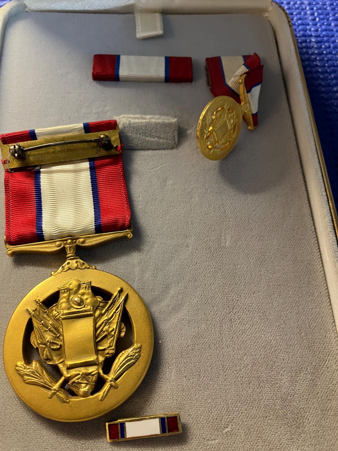 DSM Army DISTINGUISHED SERVICE Medal 4 Piece Set in Presentation Case ...