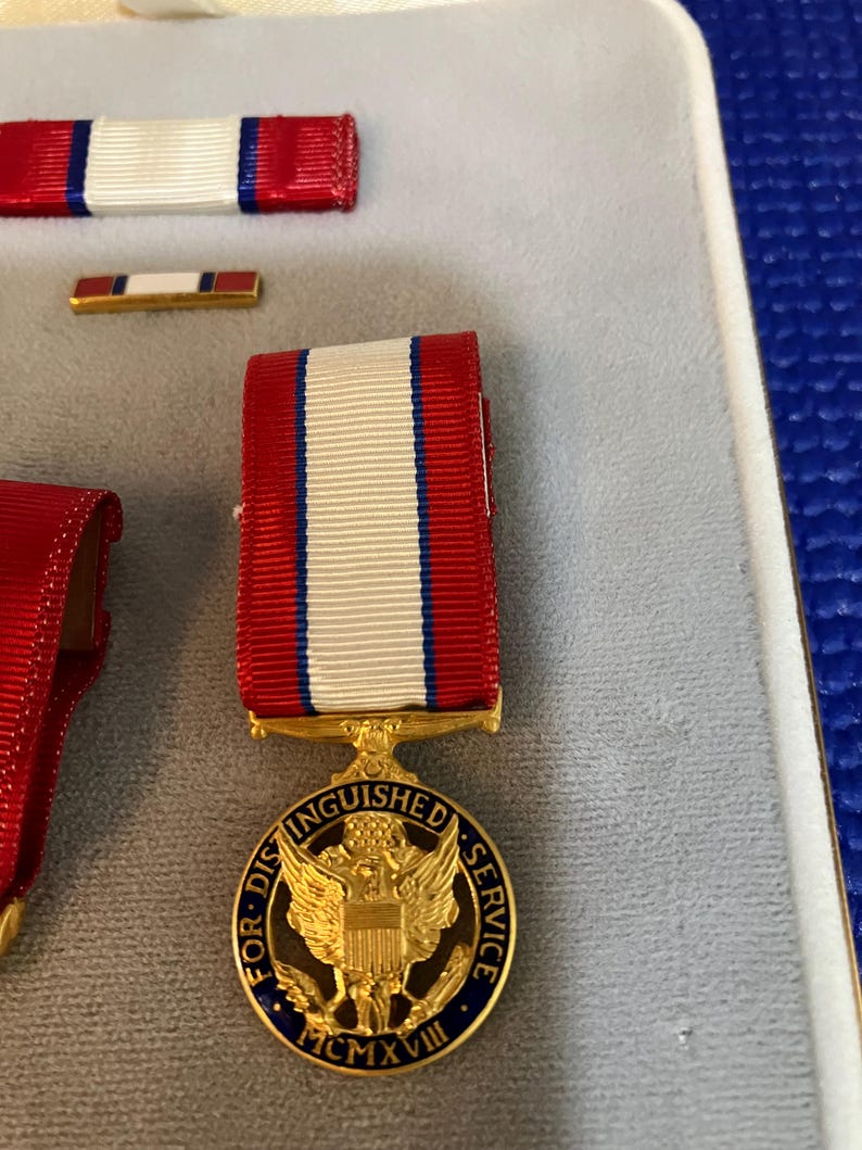 DSM Army Distinguished Service Medal 4 Piece Set in Titled Presentation ...