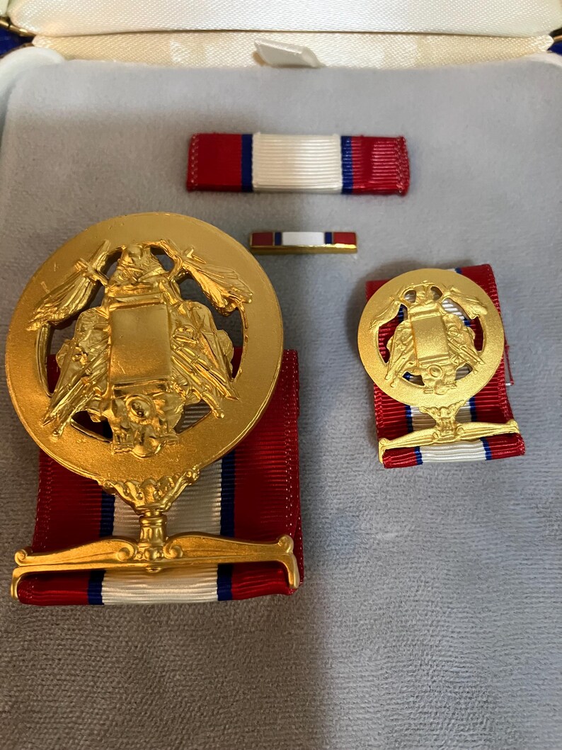 DSM Army Distinguished Service Medal 4 Piece Set in Titled Presentation ...