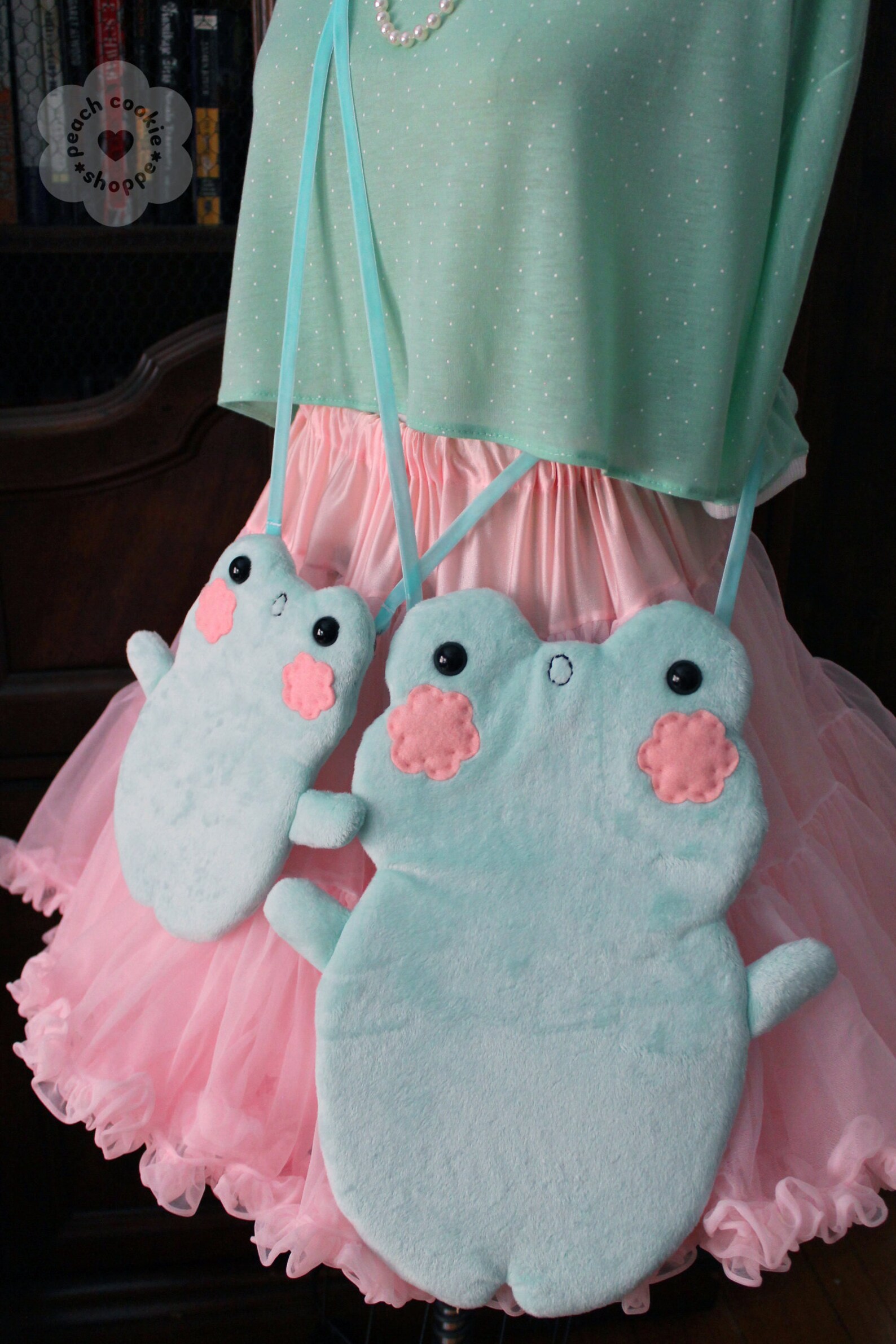 Switch.pal: MERI.LEE the Cute Frog Kawaii Protective Phone - Etsy