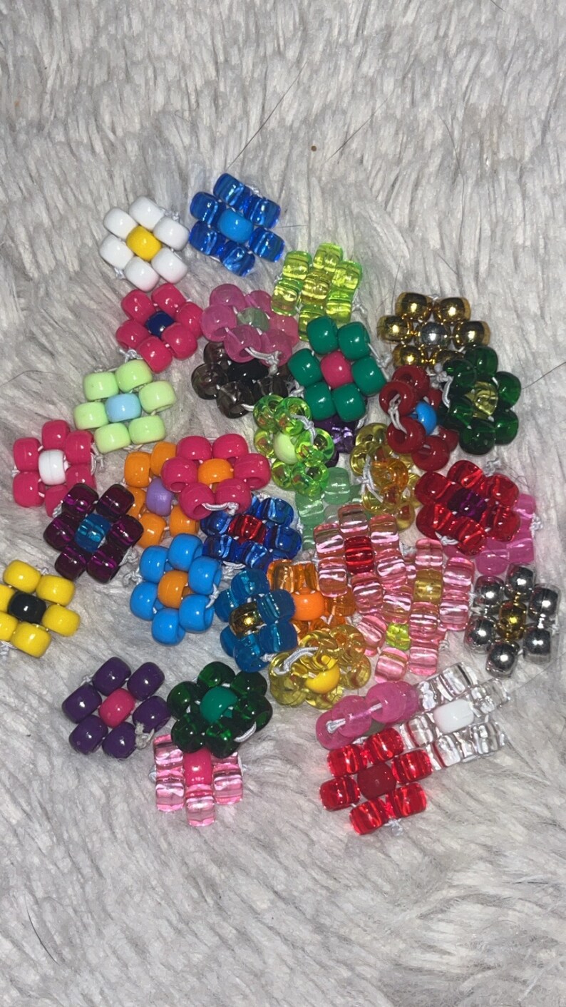 FLOWER Kandi Keychain - Etsy