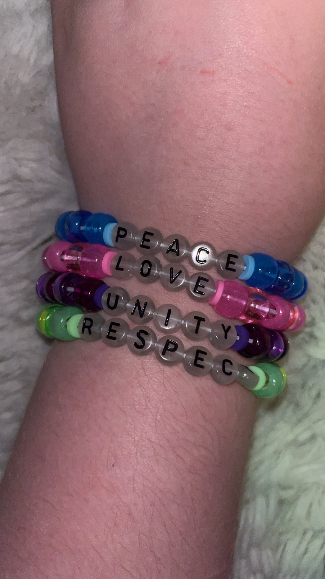 PLUR Kandi Bracelet SET (peace/love/unity/respect) - Etsy
