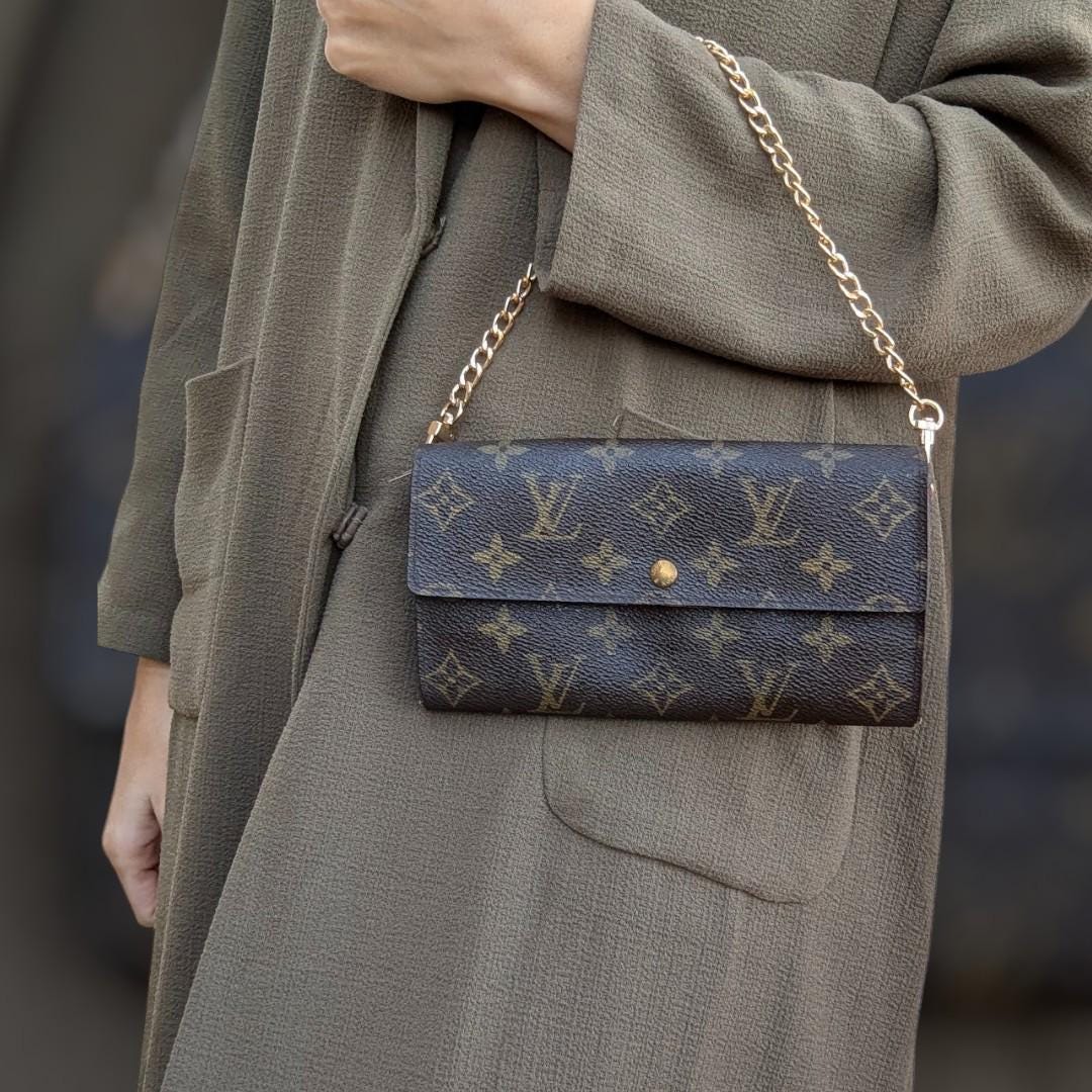 Louis Vuitton 1995 Vintage Sarah Long Wallet on Chain Bag Small French ...