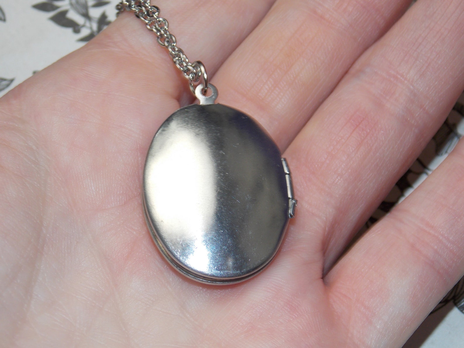 Stainless Steel Floral Oval Locket Simple Minimalist Retro | Etsy