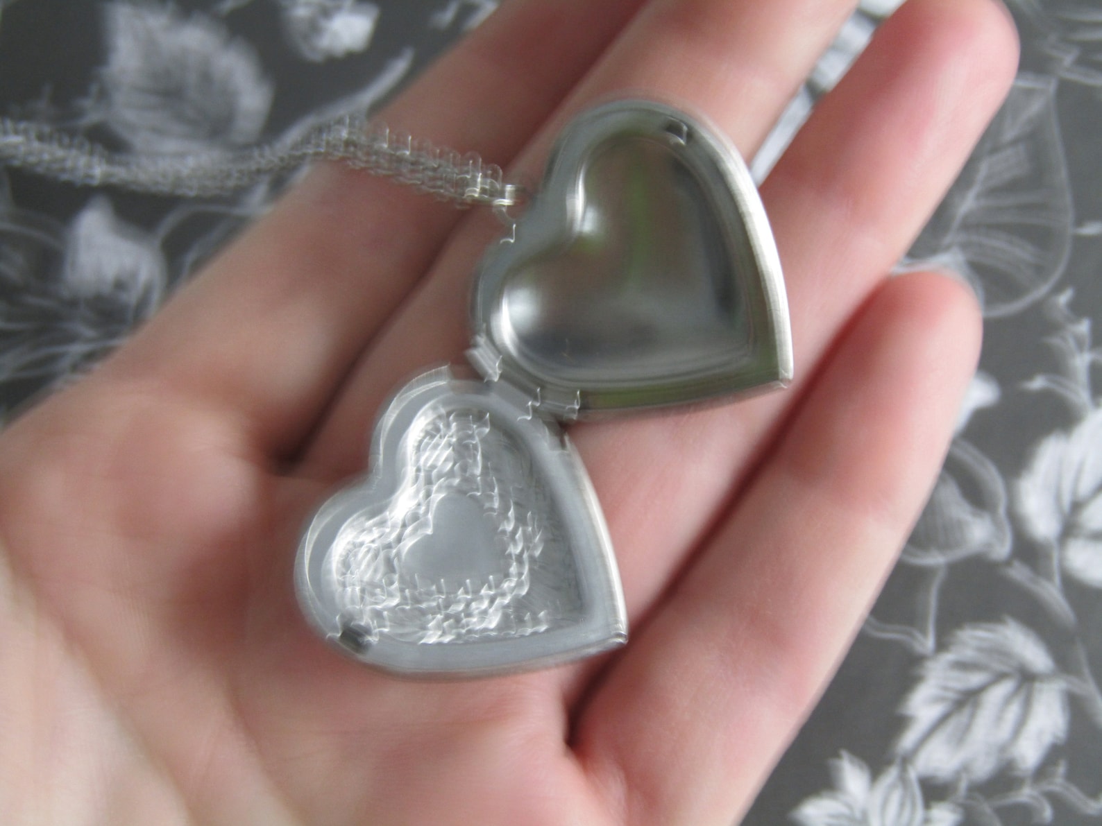 Floral Stainless Steel Heart Shaped Locket Simple Minimalist - Etsy