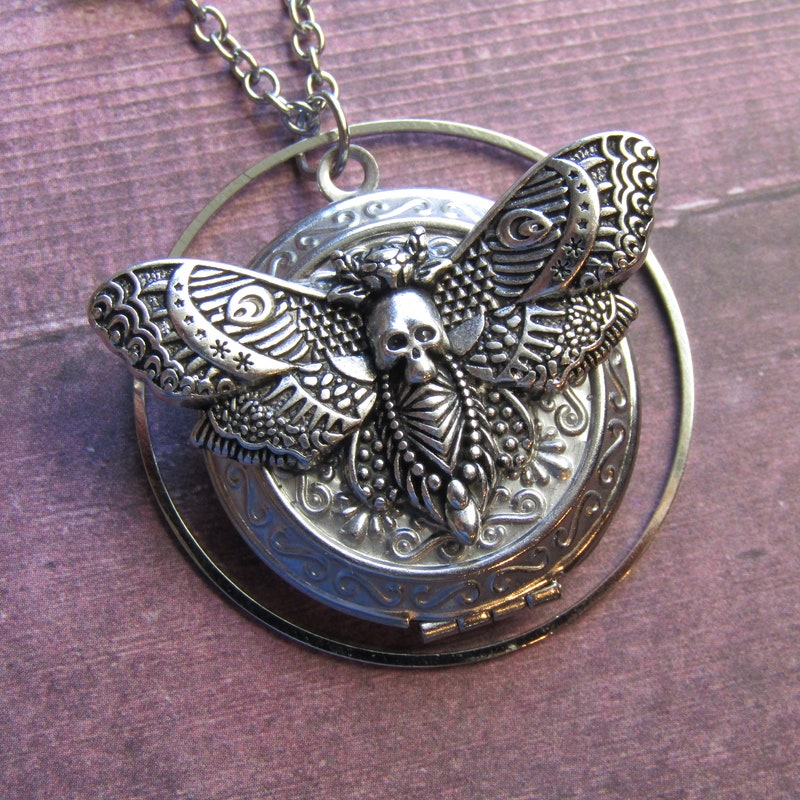 Gothic Locket - Etsy