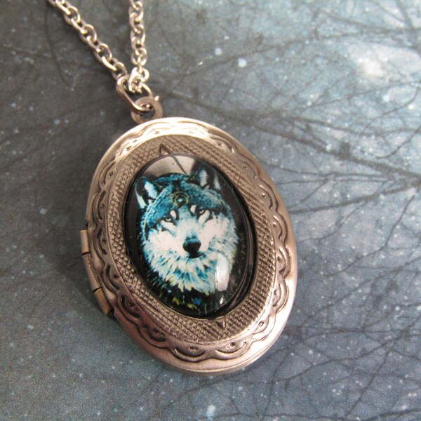 Wolf Locket - Etsy