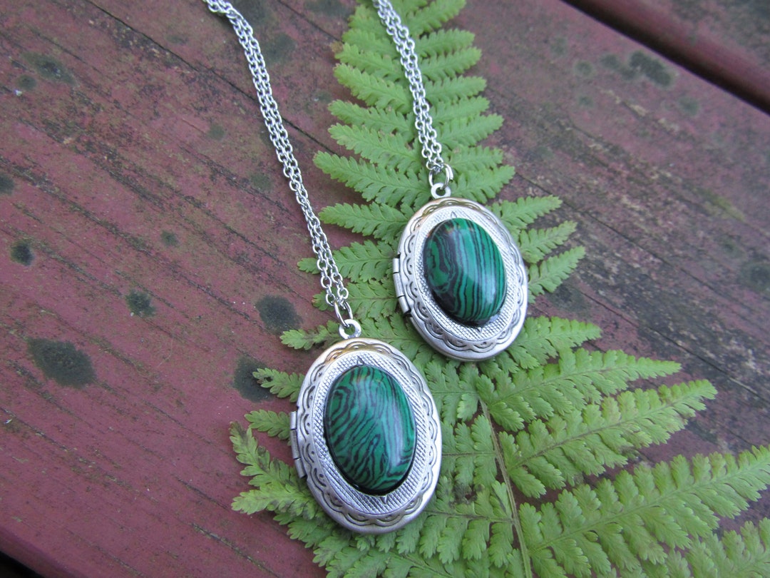 Malachite Style Photo Locket Necklace Stainless Steel Chain Cottage ...