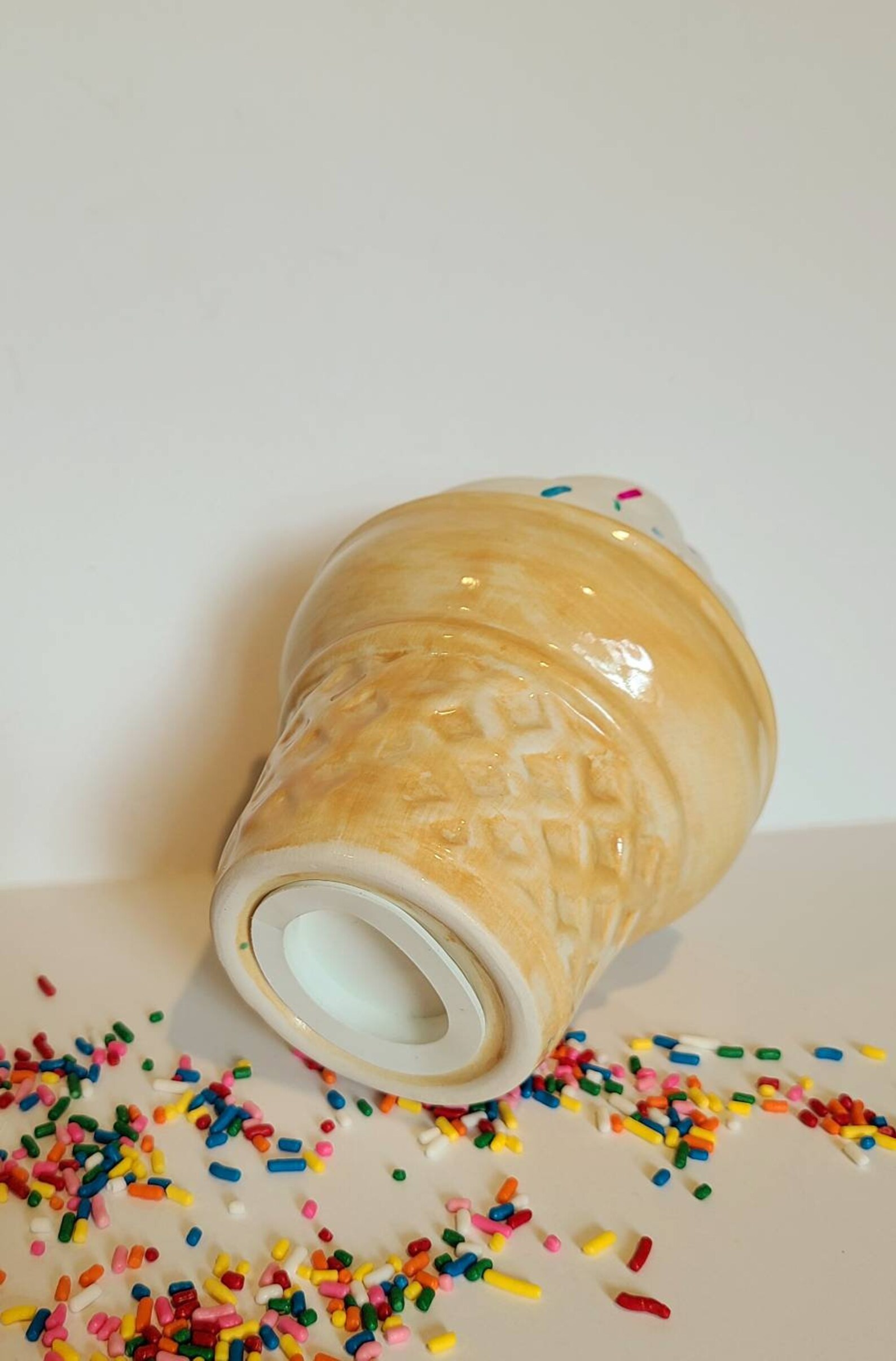 Bank Ice Cream/soft Serve /ice Cream Cone Bank/solid Color/ Dessert ...