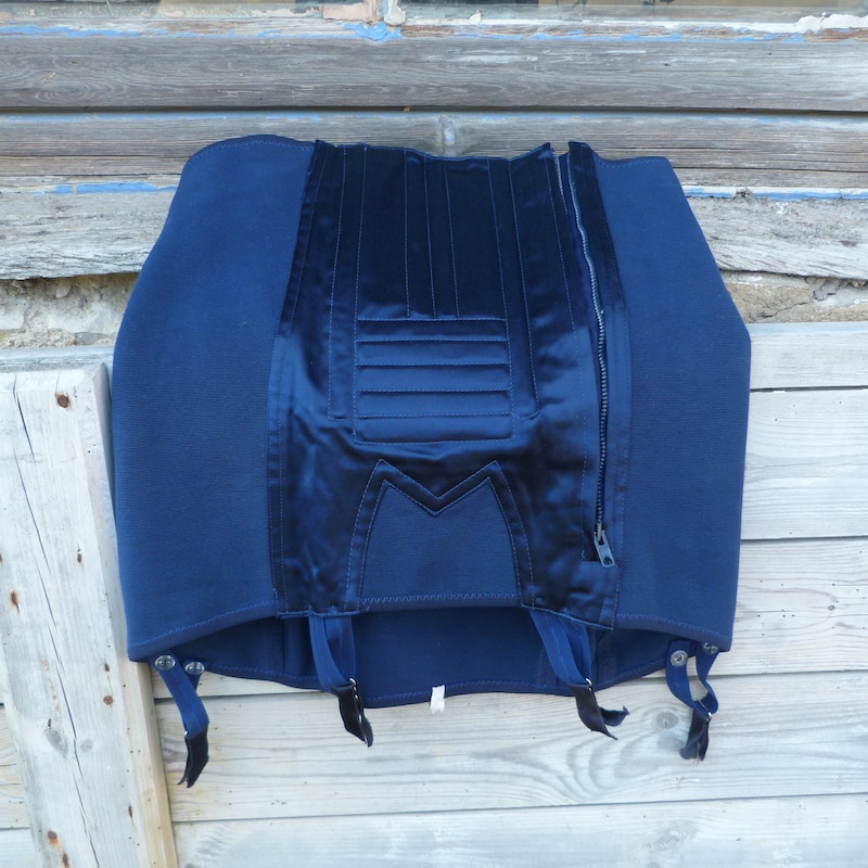 Louis Girdles - Etsy Canada