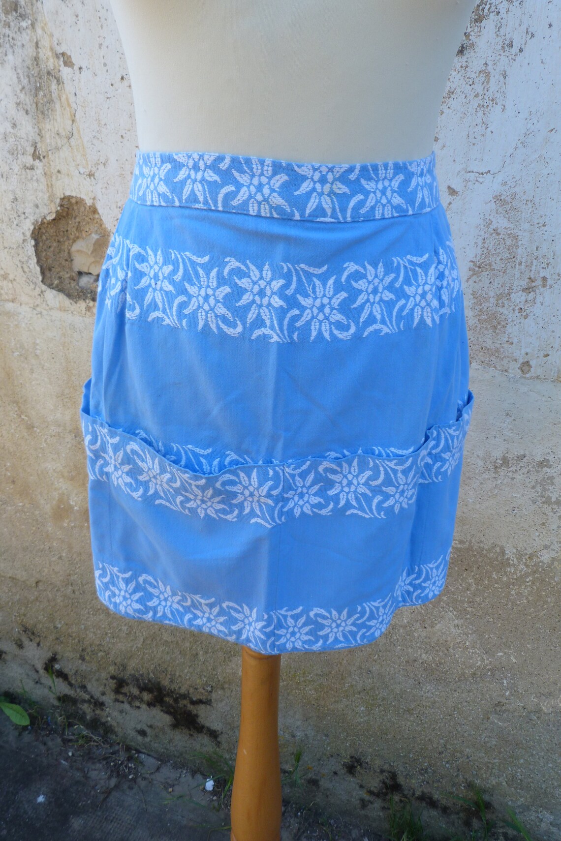 Vintage 1950/1960 Printed Light Blue Cotton Apron | Etsy