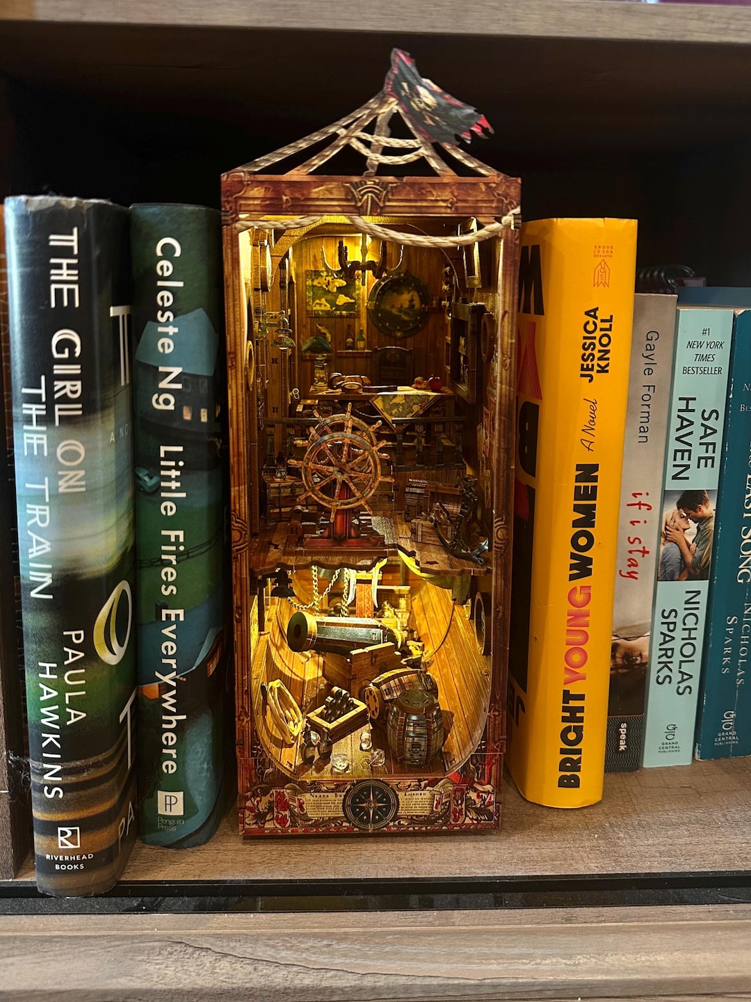 Book Nook - Lucky Pirates - Completed Book Shelf Treasure - Book Worm ...