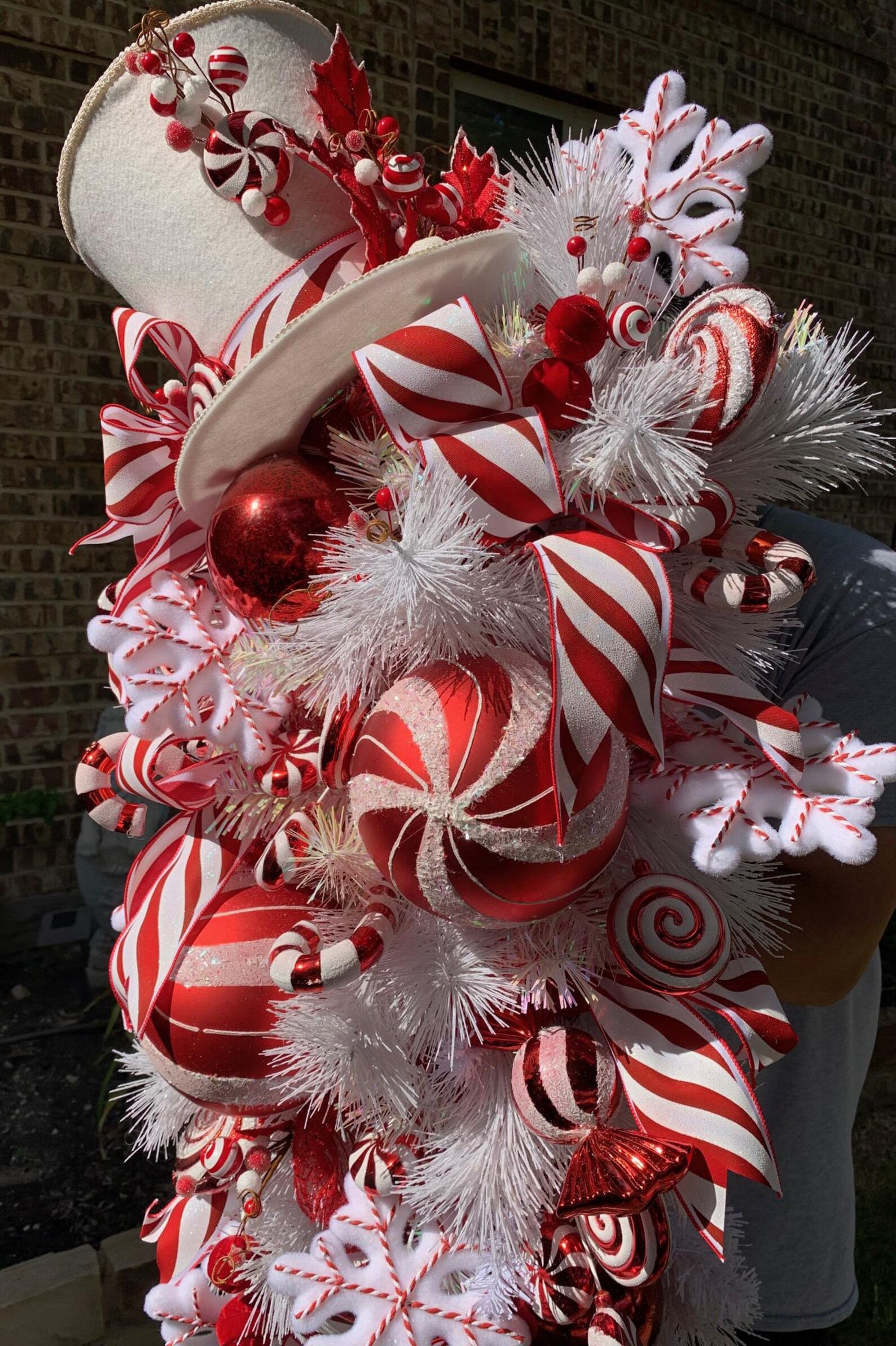 Red and White Christmas Candy Swag, Luxury Candy Cane Christmas Swag ...