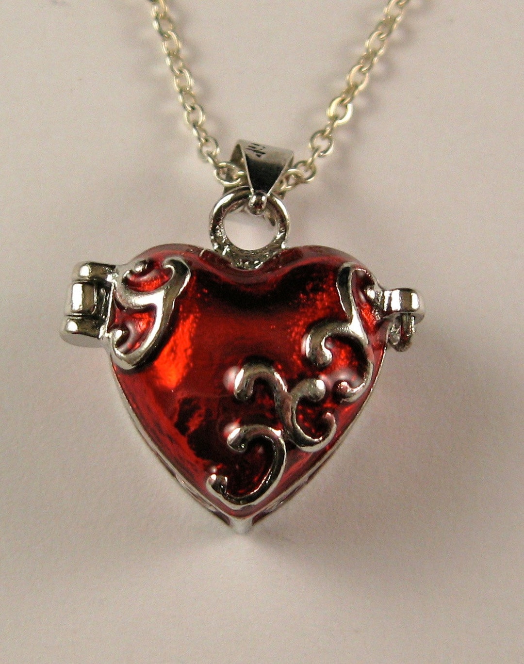 RED HEART LOCKET Enamel Wish Prayer Locket Photo Picture Pendant ...