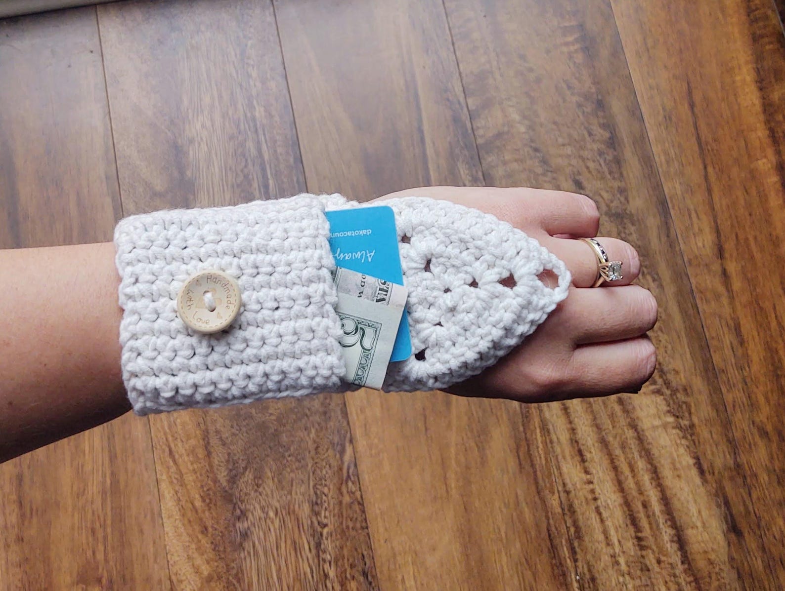 Crochet Wrist Pocket Bracelet Pattern: Easy PDF Wallet Pattern - Etsy