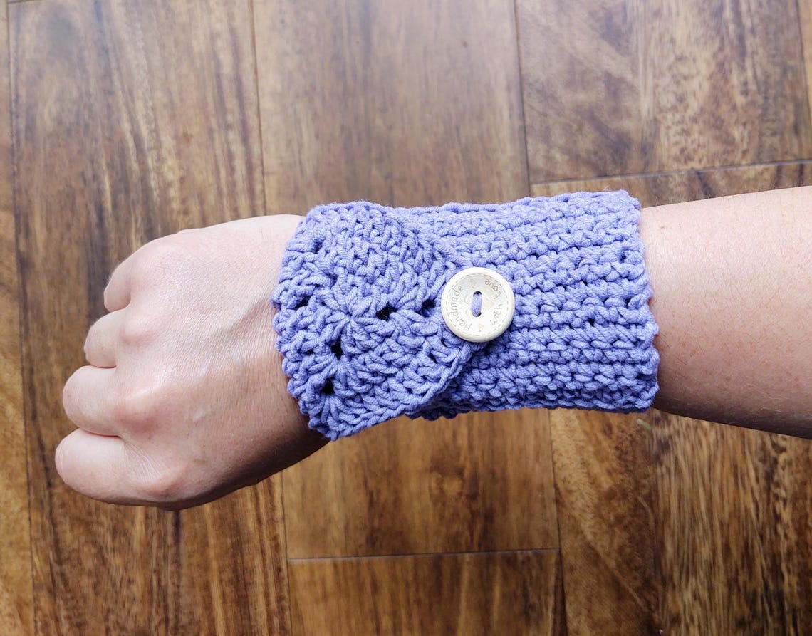 Crochet Wrist Pocket Bracelet Pattern: Easy PDF Wallet Pattern - Etsy