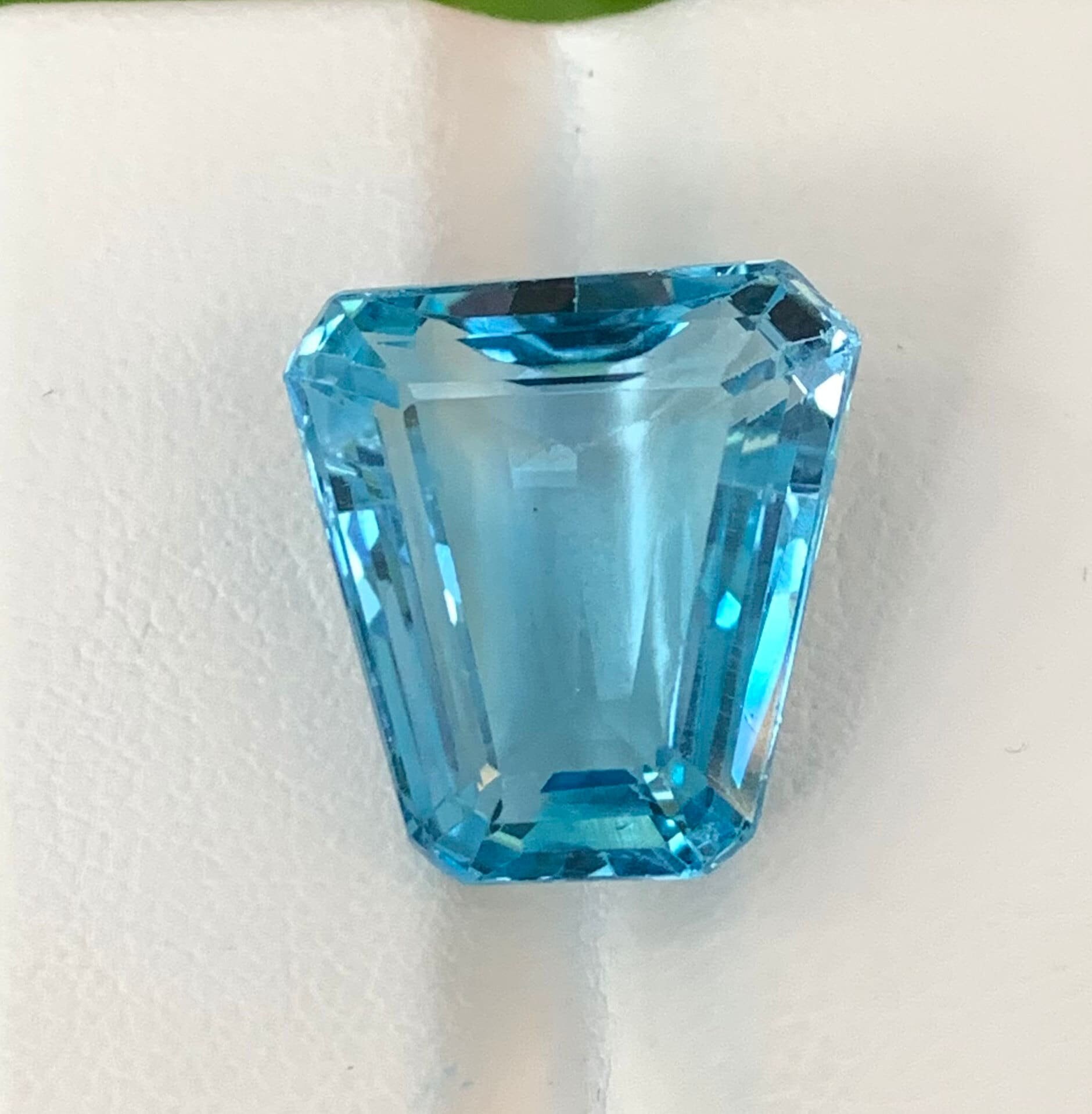 19 Ct's Swiss Blue Trapeze Cut Topaz, Swiss Topaz, Trapeze Cut Topaz ...