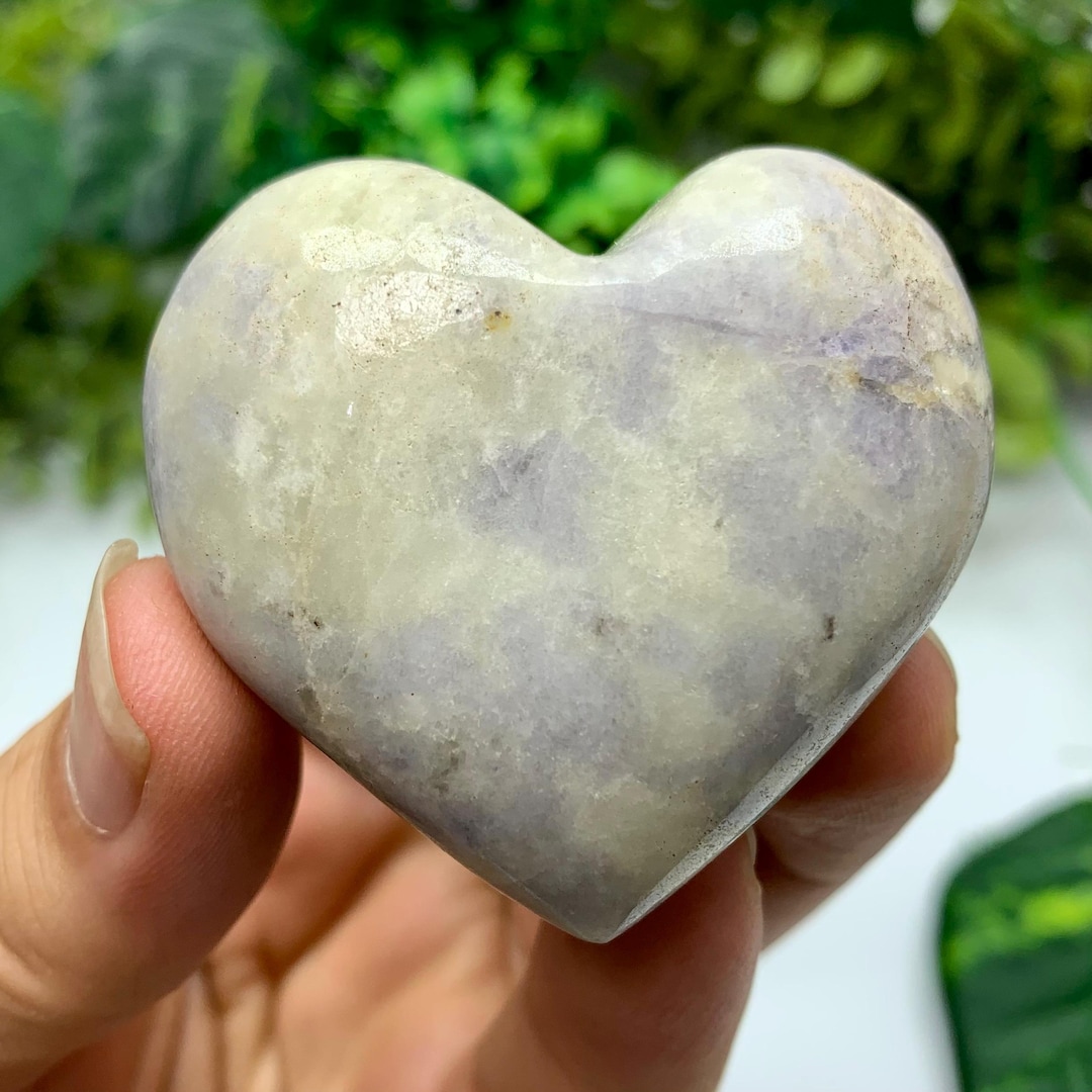 98g Beautiful UV Reactive Hackmanite Heart Stone, Hackmanite Heartstone ...
