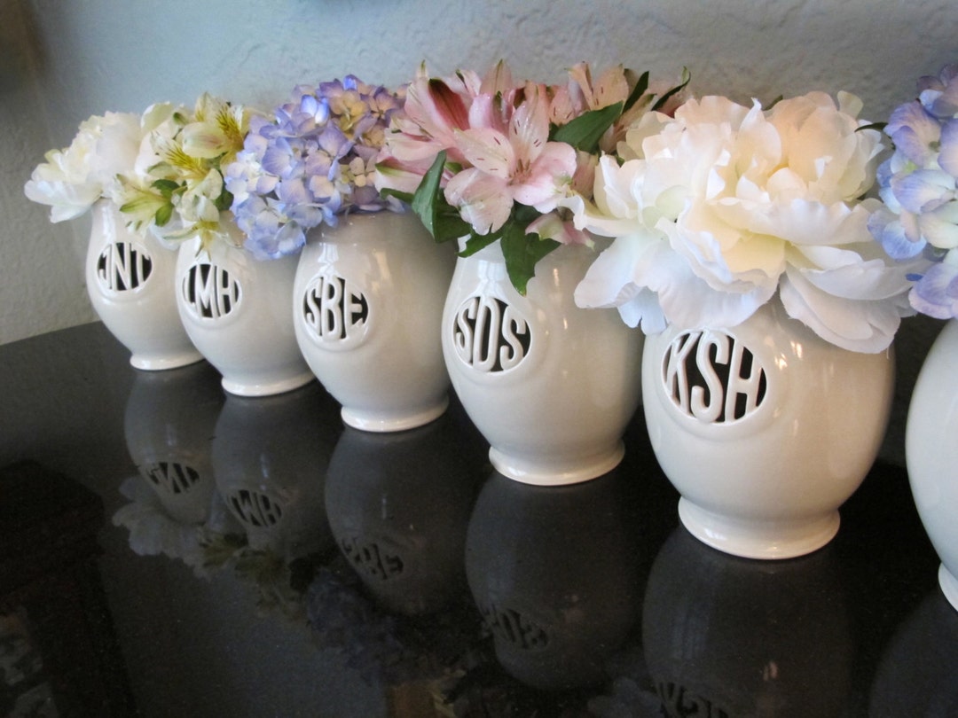 Custom Monogram Vase for Your Bridesmaids / Mother of the Bride ...