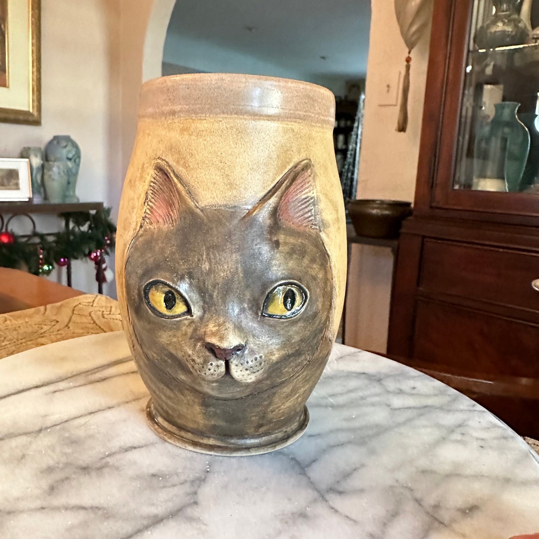 Tortoiseshell Cat Vase Hand Thrown and Sculpted From White - Etsy