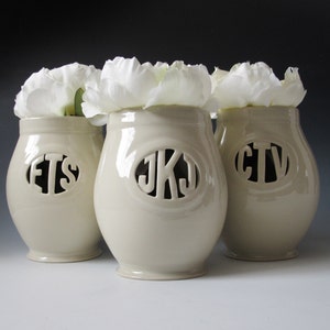 Custom Monogram Vase for Your Bridesmaids / Mother of the Bride ...