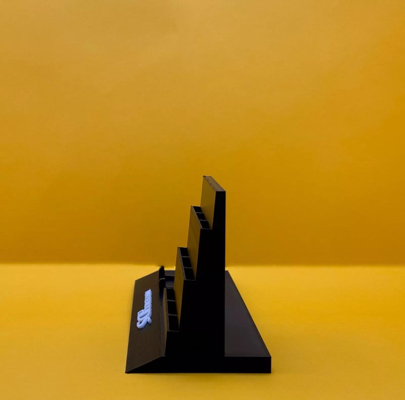 Nintendo DS DS Lite Console and Game Stand Black and White Storage ...