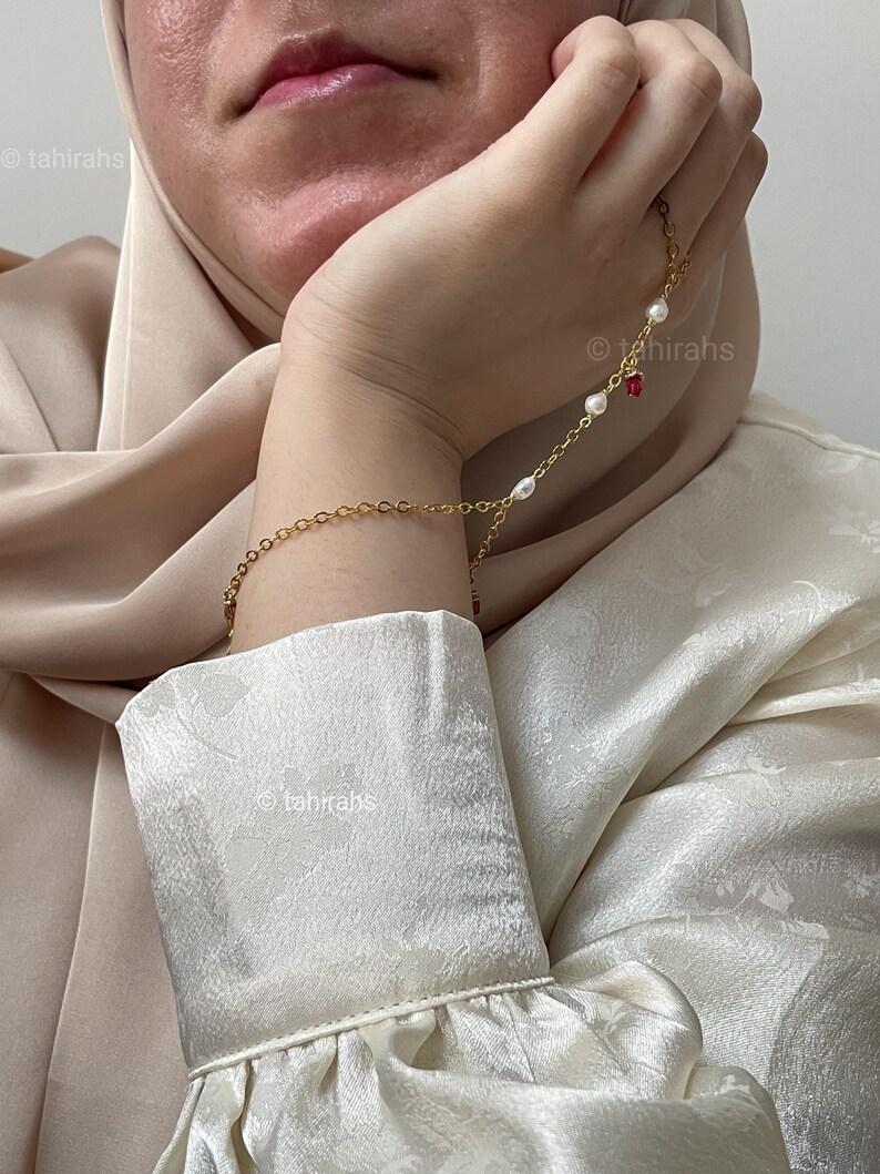 Pearl Hand Chain 14k Gold Filled Dainty Bracelet, Freshwater Pearl Hand Jewellery, Pearl Chain ...