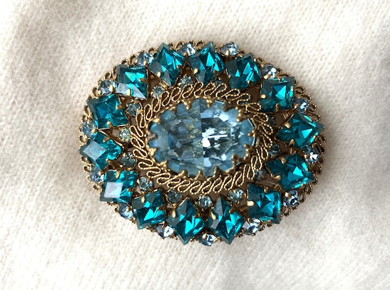 Rare Vintage Crystal Austrian brooch pin - Gem