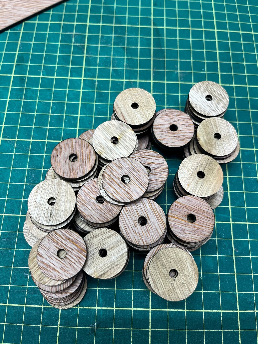 Wood Washers 400 1 8 Hole Laser Cut Washers - Etsy
