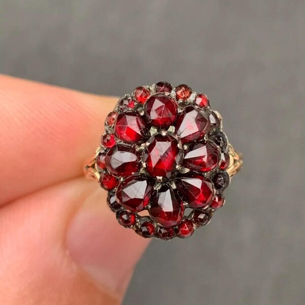 Garnet Antique Ring - Etsy
