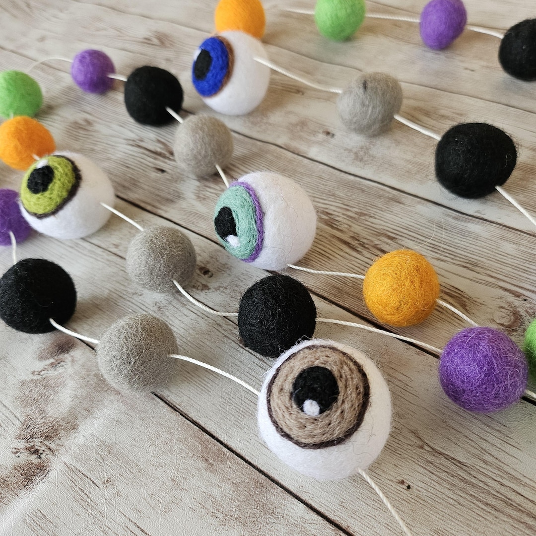 Eyeball Halloween Felt Ball Garland Monster Eyes Orange, Black, Purple ...