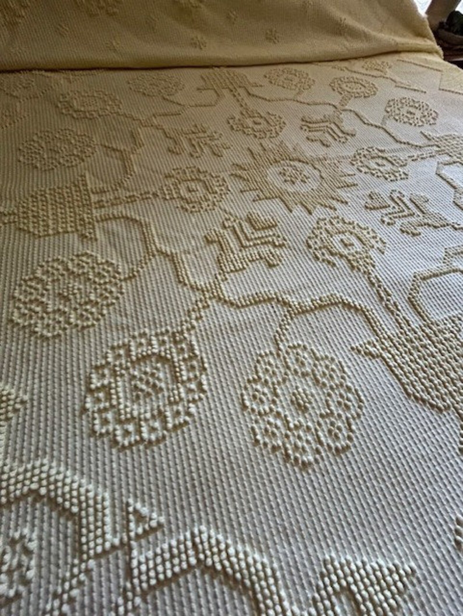 Vintage Bates George Washington Choice Yellow Hobnail Bedspread ...
